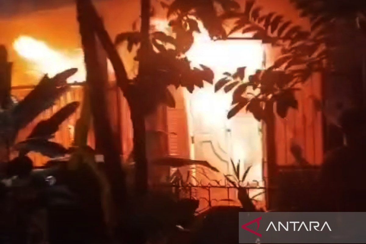 Kerugian akibat kebakaran rumah di Kebon Jeruk Jakbar capai Rp120 juta - ANTARA News