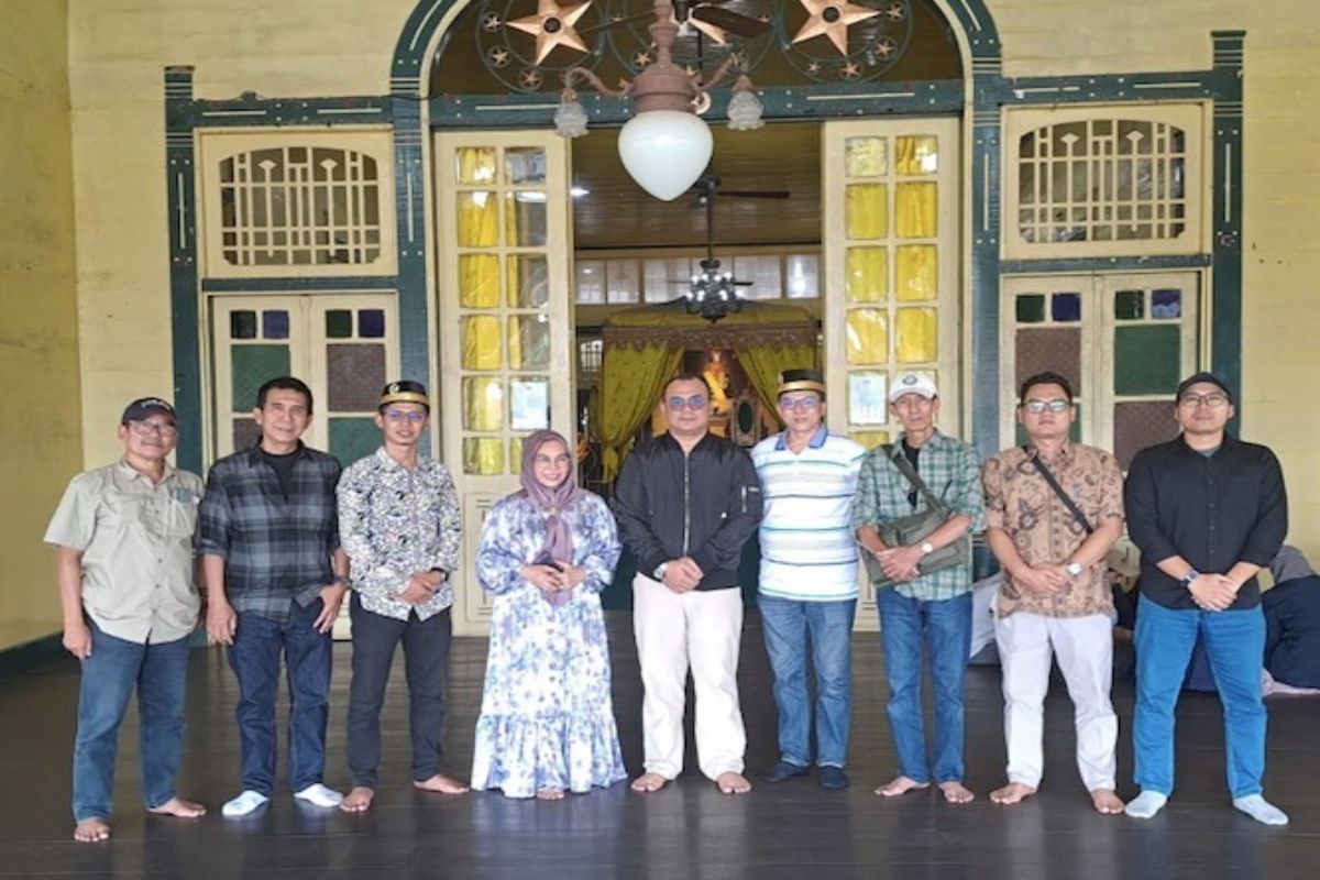 Peneliti ISLaMS: Tradisi Saprahan jadi ruang inklusif masyarakat multietnik - ANTARA News ...