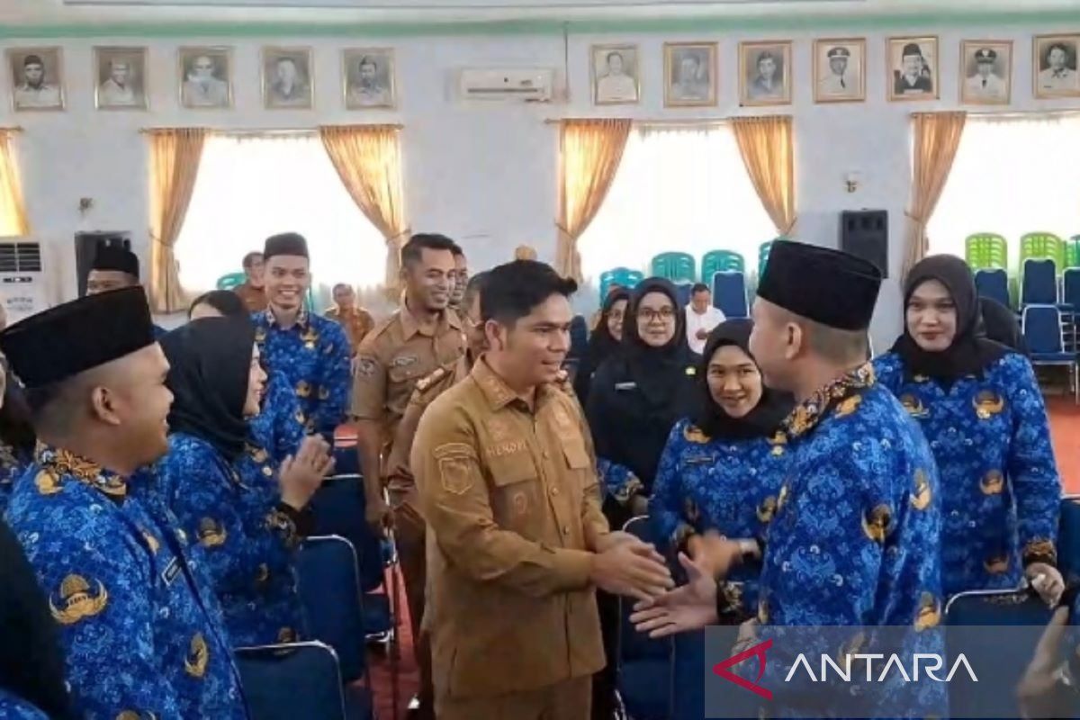 44 CPNS Rejang Lebong resmi terima SK, segera jadi pelayan publik - ANTARA News Bengkulu