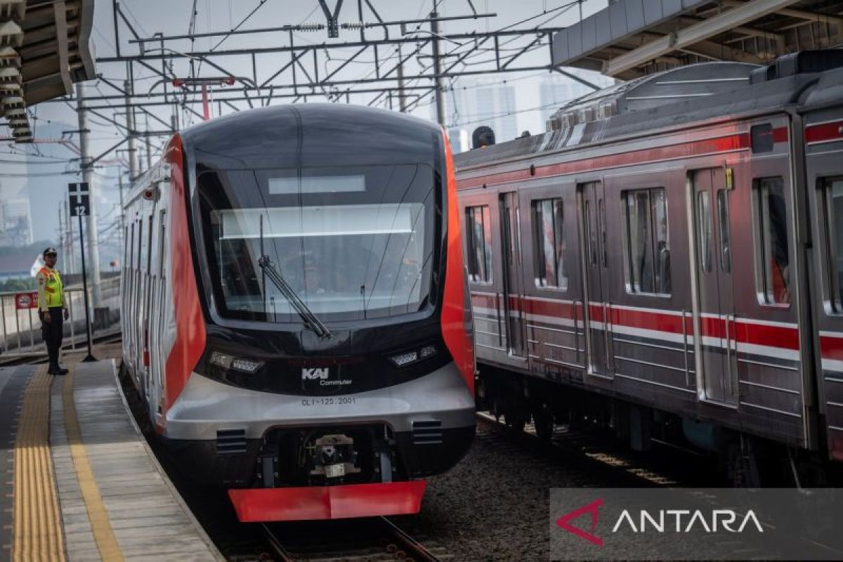 KAI Commuter luncurkan KRL CLI-125, angkut hingga 3.400 penumpang per ...