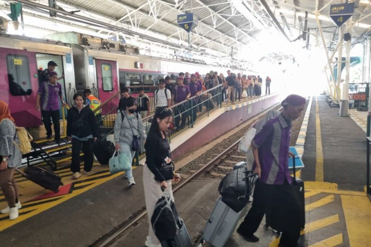 KAI Daop 6 Yogyakarta siapkan empat KA tambahan pada libur Idul Adha - ANTARA News Yogyakarta ...