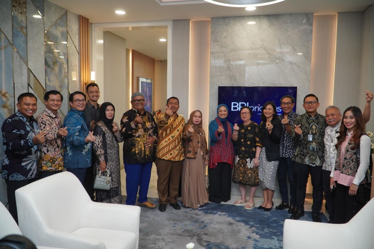 Resmikan Sentra Layanan Prioritas Cirebon, kini BRI miliki 43 lokasi layanan premium di ...