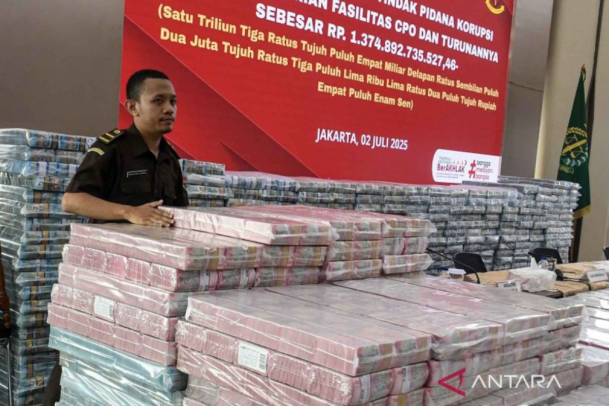 Kejagung sita uang tunai Rp1,37 triliun lebih dari kasus korupsi ekspor CPO - ANTARA News