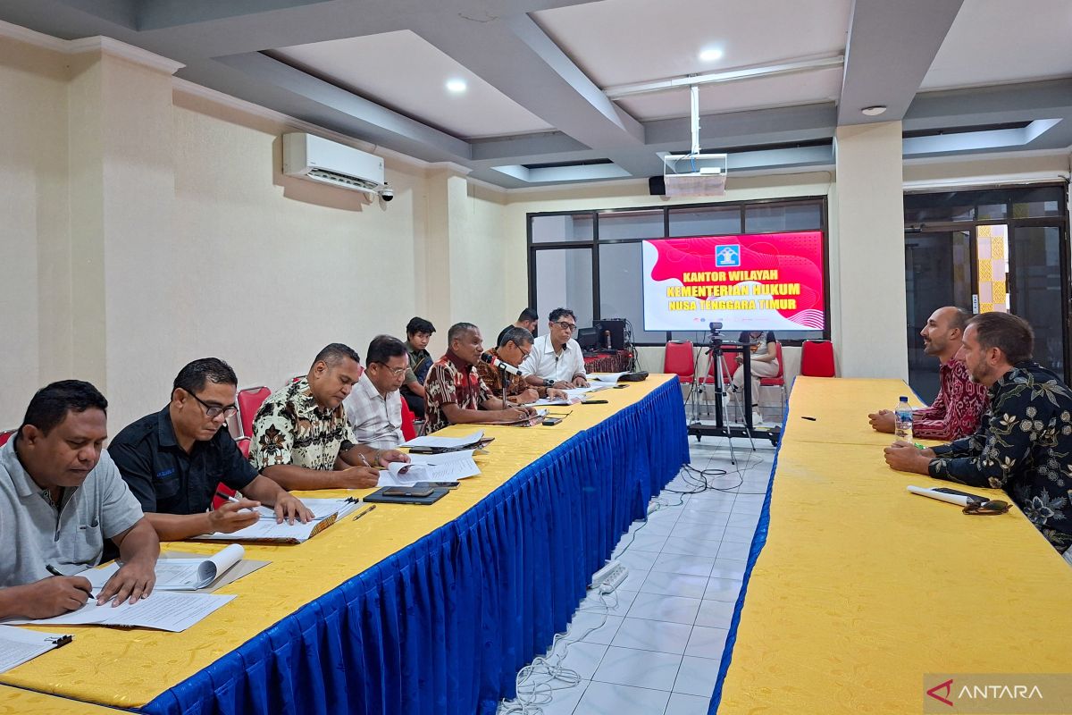 Kemenkum NTT verifikasi dua WNA asal Italia ajukan diri jadi WNI - ANTARA News