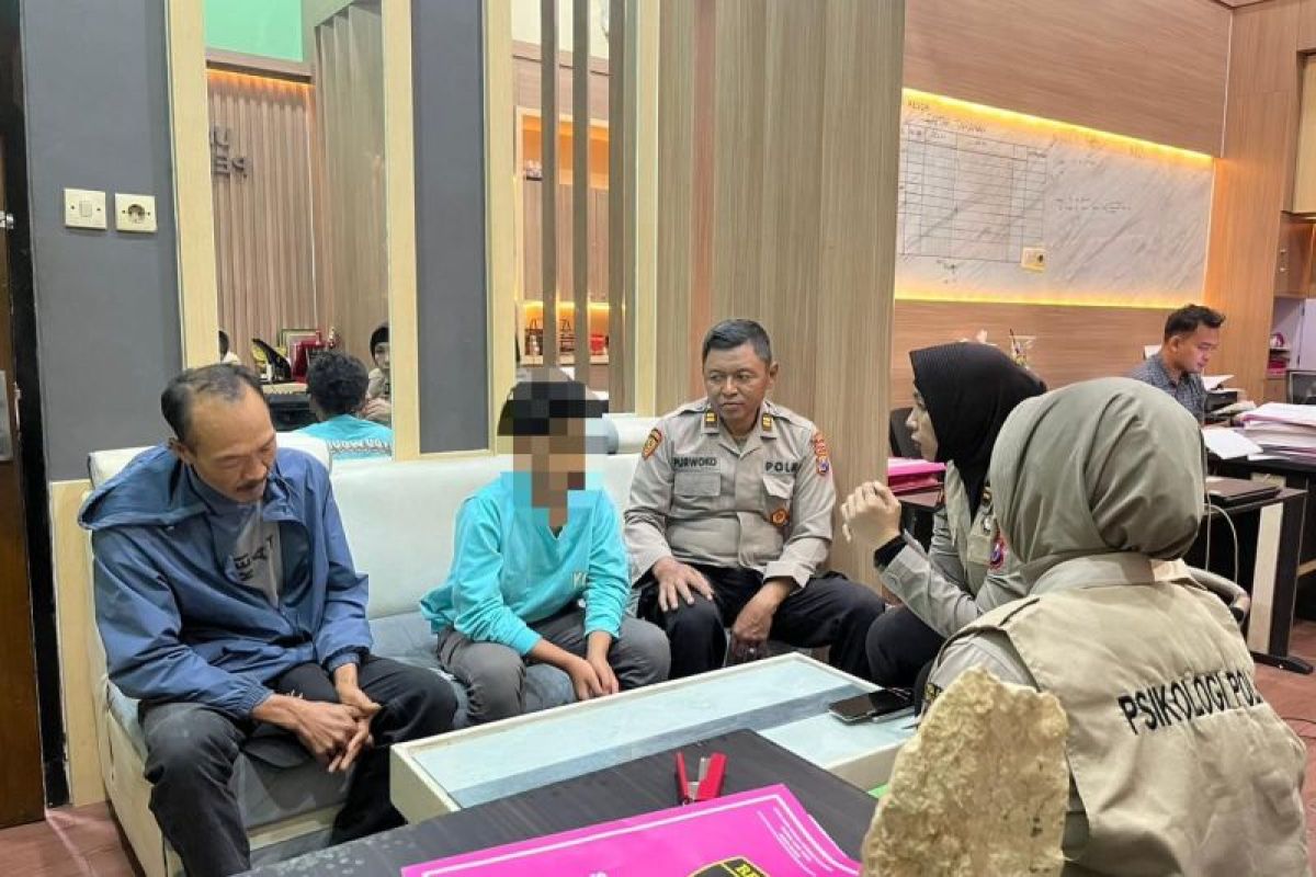 Polres Blitar beri "trauma healing" untuk siswa korban perundungan - ANTARA News Jawa Timur