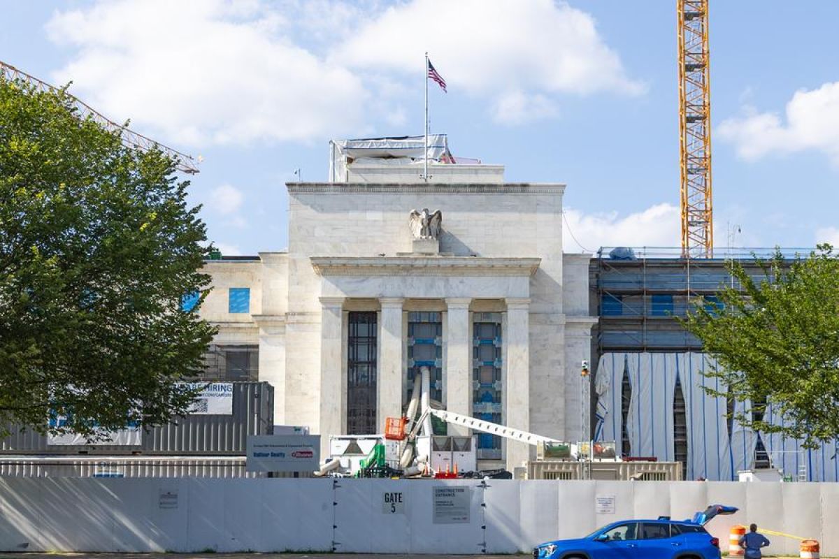 Datangi kantor The Fed, Trump kembali desak penurunan suku bunga ...