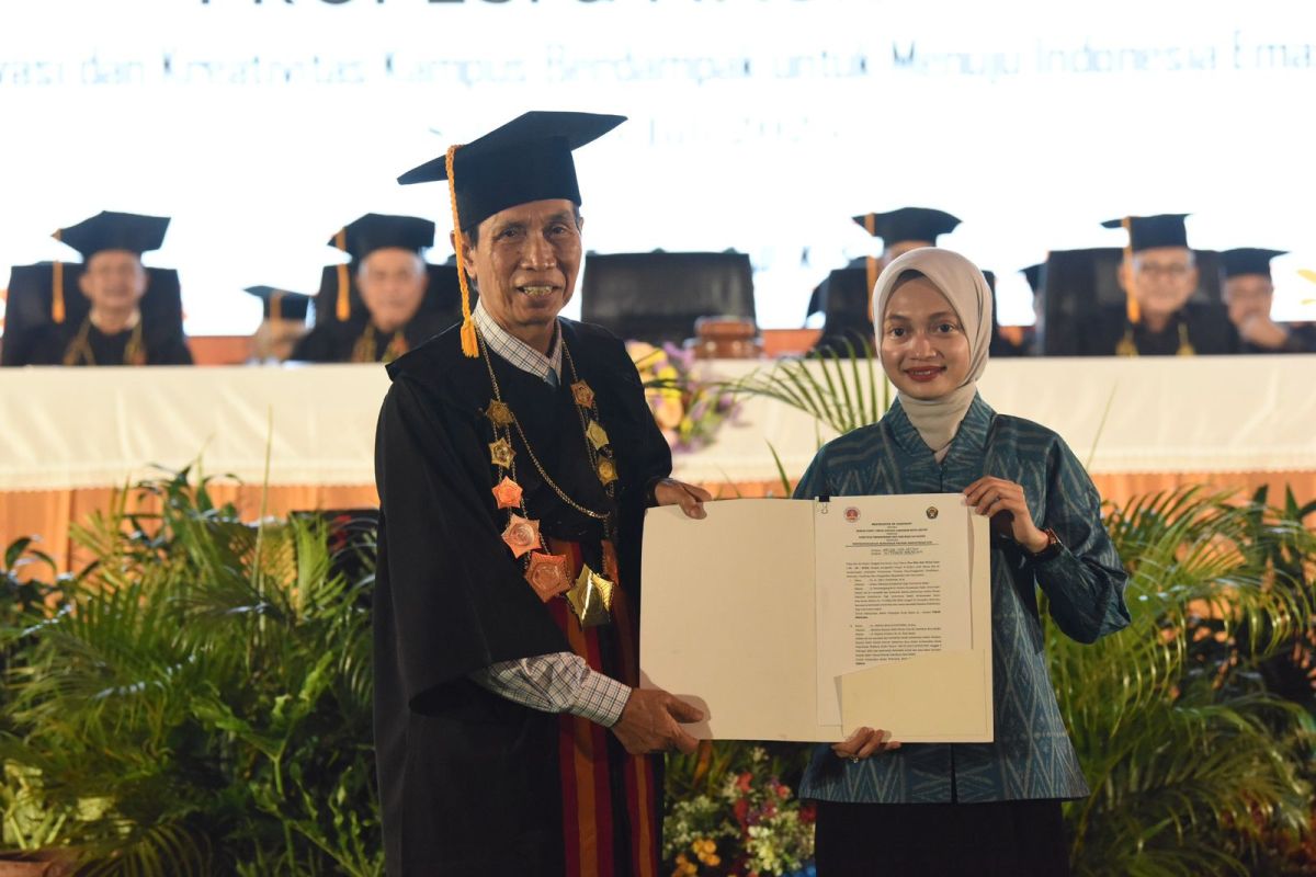 Pemkot Kediri sebut mahasiswa harus asah kemampuan hadapi dunia kerja - ANTARA News Jawa Timur