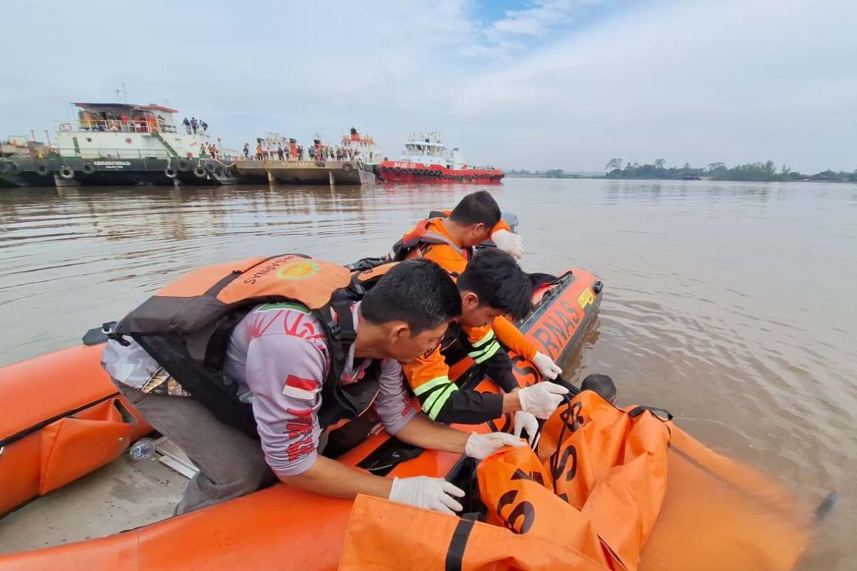 Tim SAR gabungan temukan mayat korban tenggelam di Sungai Mahakam - ANTARA News Kalimantan Timur