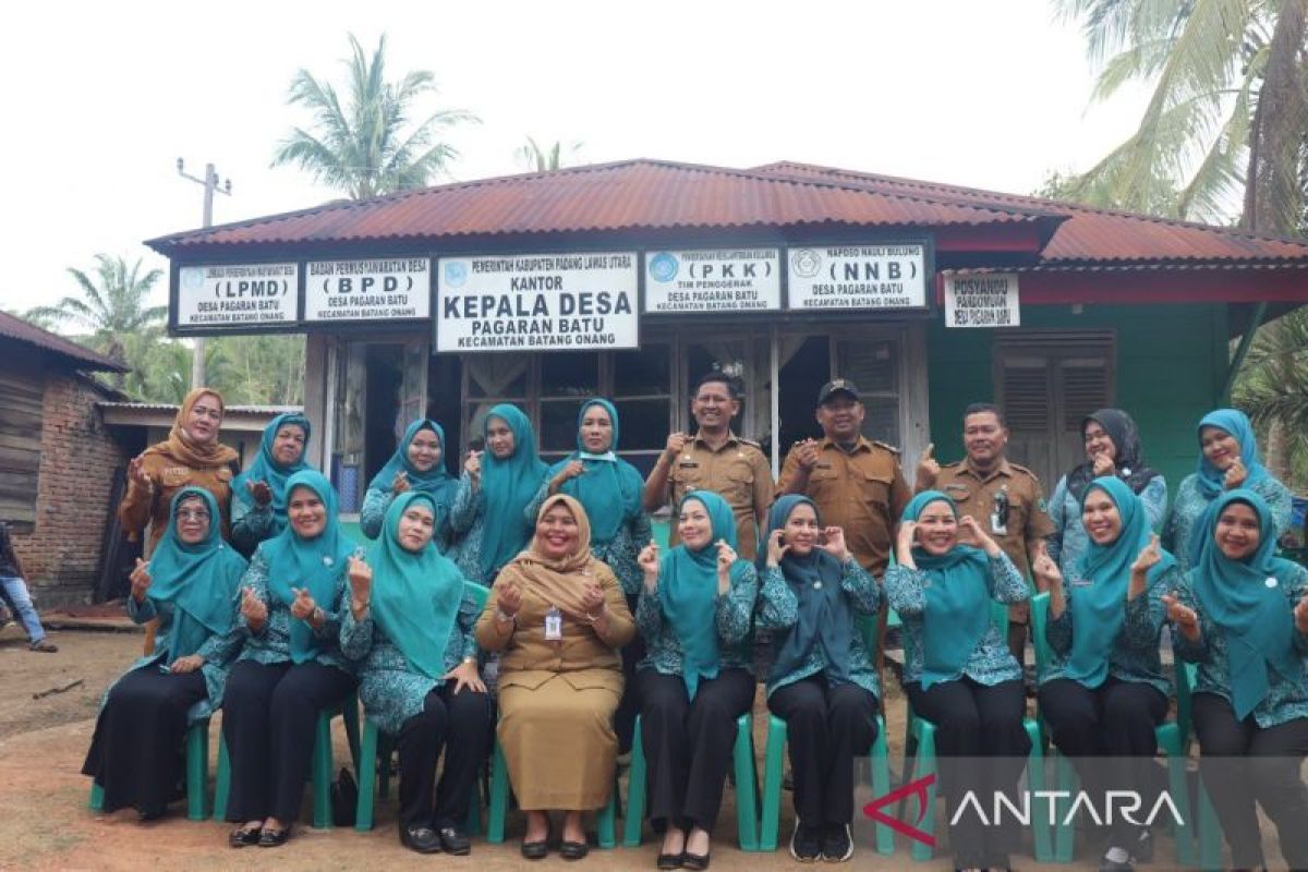 TP PKK Paluta gelar pembinaan UP2K di Desa Pagaran Batu - ANTARA News ...