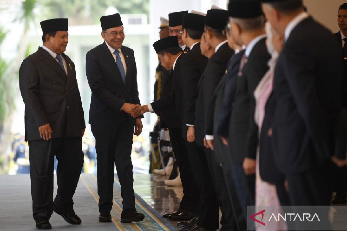 Presiden Prabowo menerima kunjungan PM Malaysia Anwar Ibrahim - ANTARA News