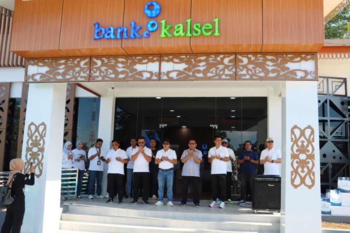 Bank Kalsel relokasi KCP ke lokasi strategis di Banjarbaru - ANTARA ...