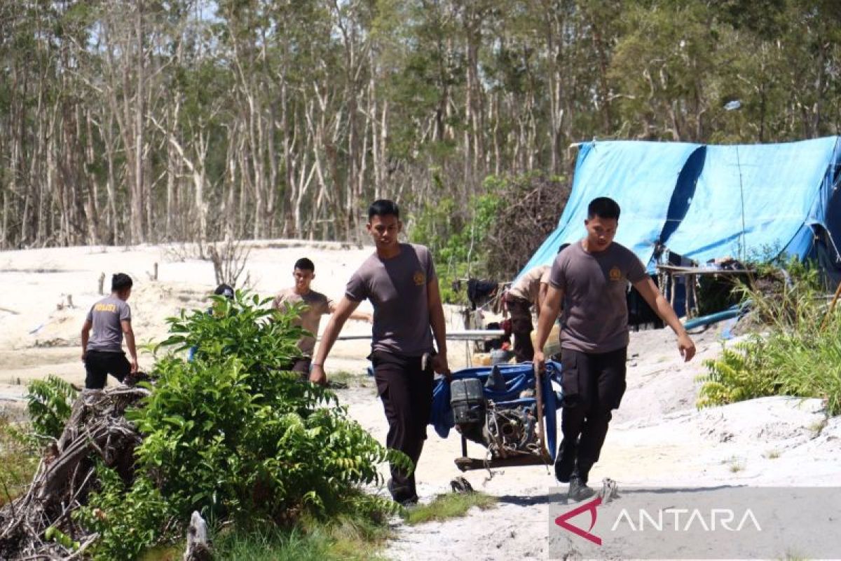 Polres Belitung tertibkan aktivitas tambang timah ilegal di Juru Seberang - ANTARA News Bangka ...