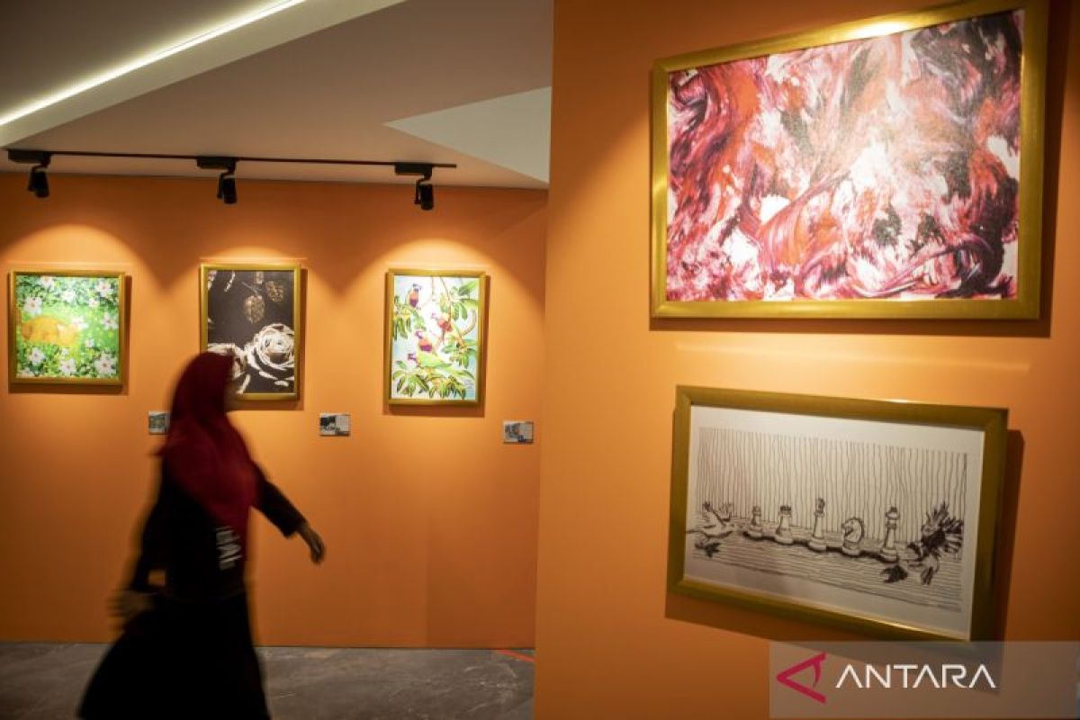 Ratusan seniman dunia boikot karya mereka dari platform Israel - ANTARA ...