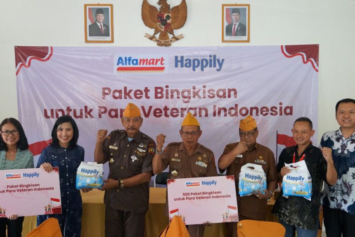 Anggota veteran di Serang terima paket sembako kemerdekaan