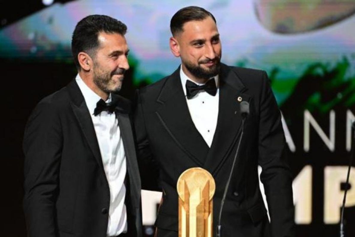 Donnarumma raih Yashin Trophy 2025, samai prestasi Emiliano Martinez ...