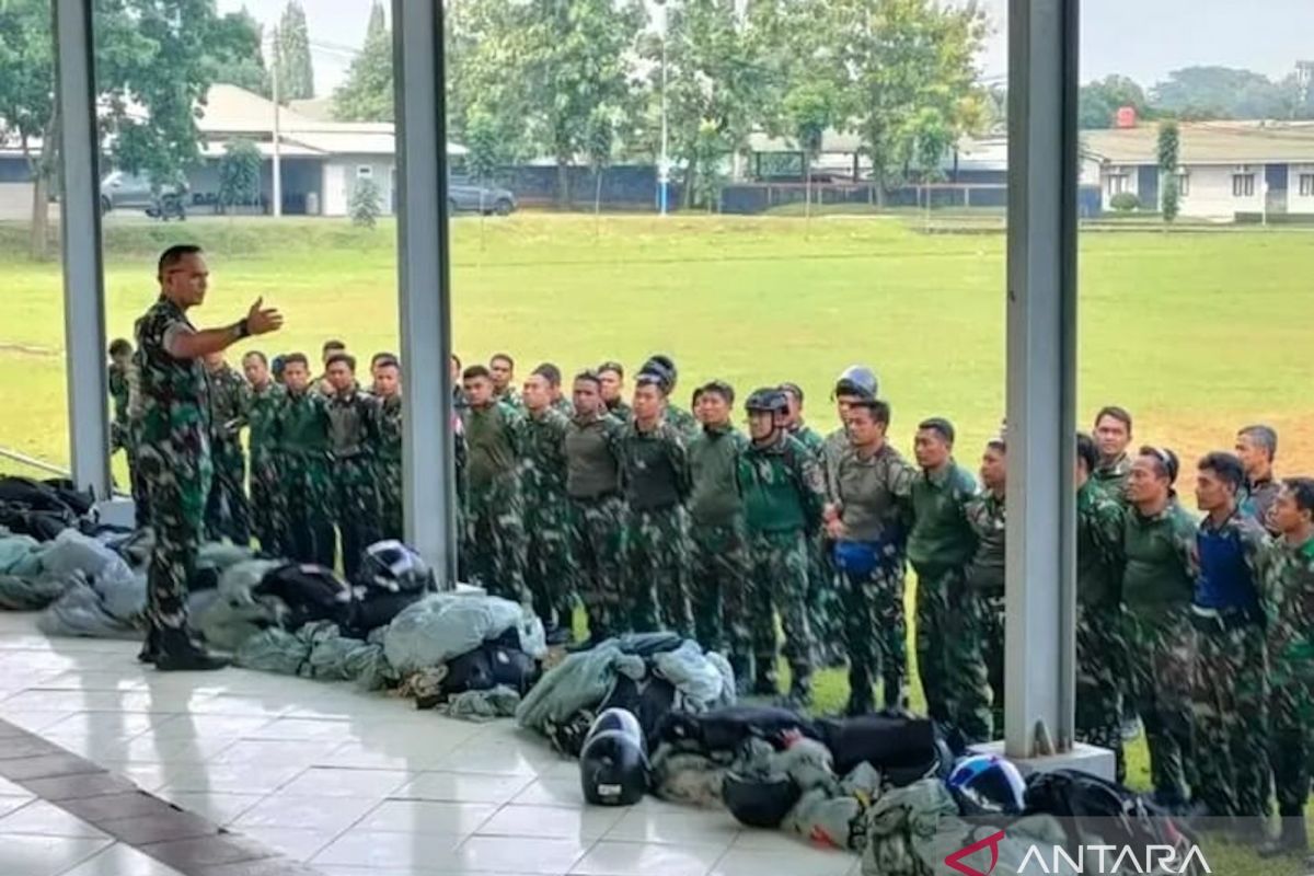 Komandan Parako 1 Pasgat pastikan penerjun siap tampil di HUT TNI - ANTARA News