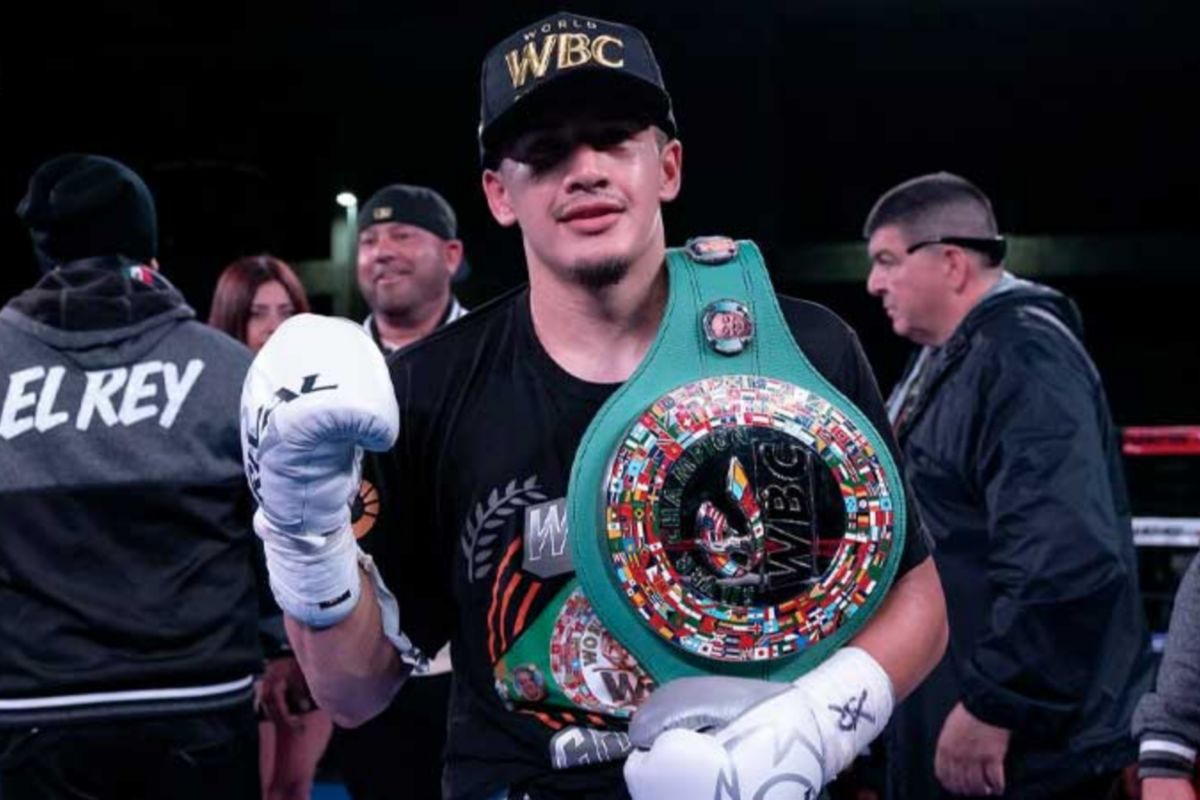 Lorenzana meng-KO Villaman untuk pertahankan juara dunia WBC Silver ...