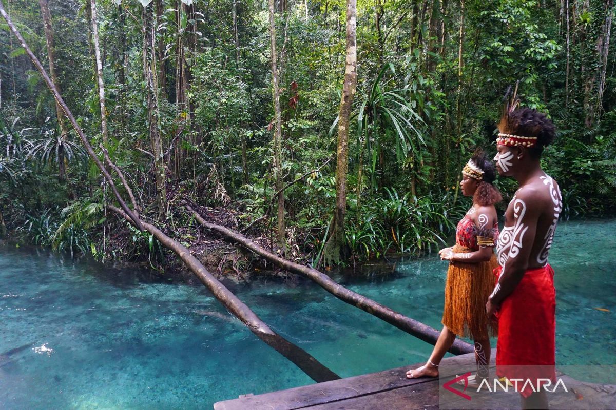 Wisata kali biru Raja Ampat - ANTARA News