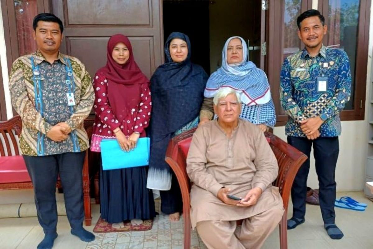 Kemenkum Banten verifikasi faktual pemohon pewarganegaraan asal Pakistan - ANTARA News Banten