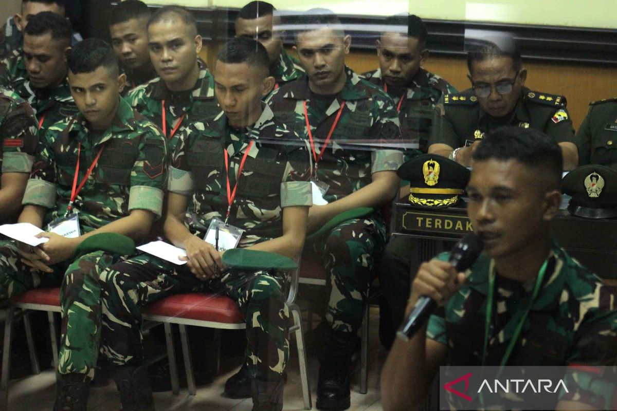 Sebanyak 17 terdakwa dari TNI AD mulai disidangkan terkait kasus ...