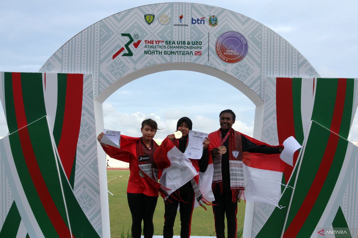 Sprinter Indonesia Shava Warangga raih emas dalam Kejuaraan Atletik ...