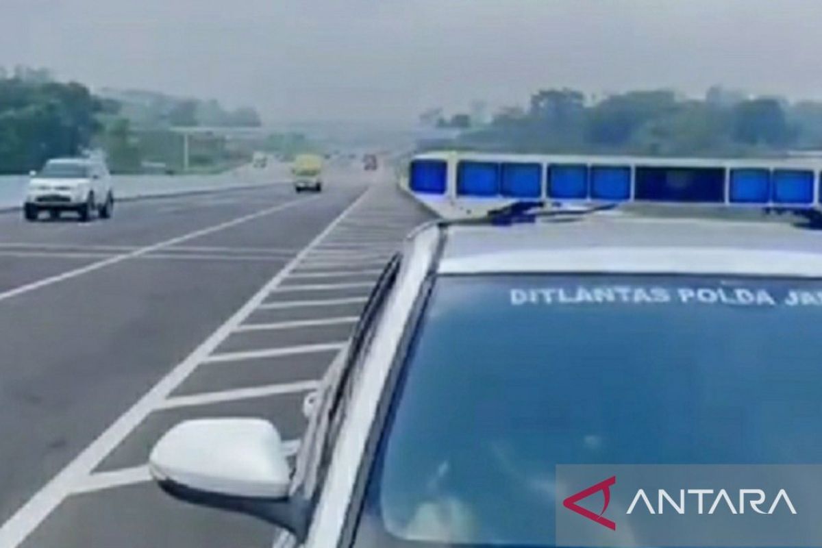 Arus lalu lintas di lokasi kecelakaan Tol Cipali KM 72+400 sudah normal ...