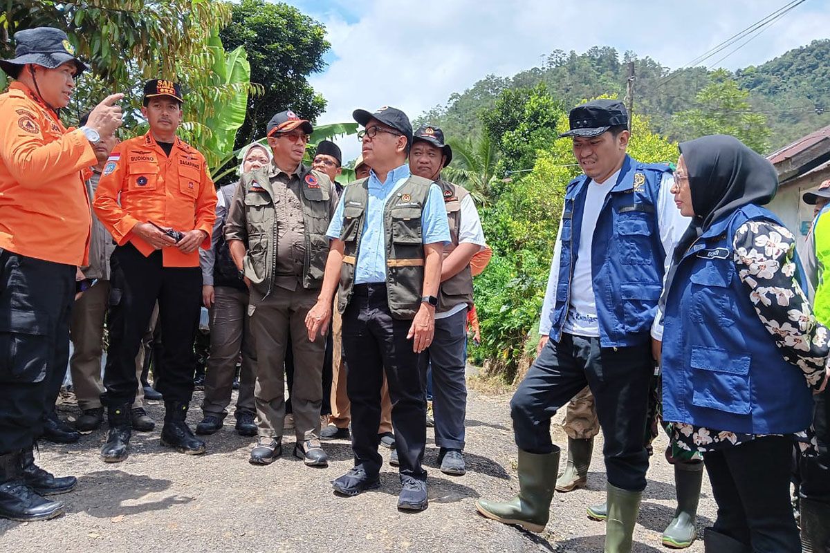 Menko PMK: Pemerintah kawal penanganan longsor Banjarnegara-Cilacap ...