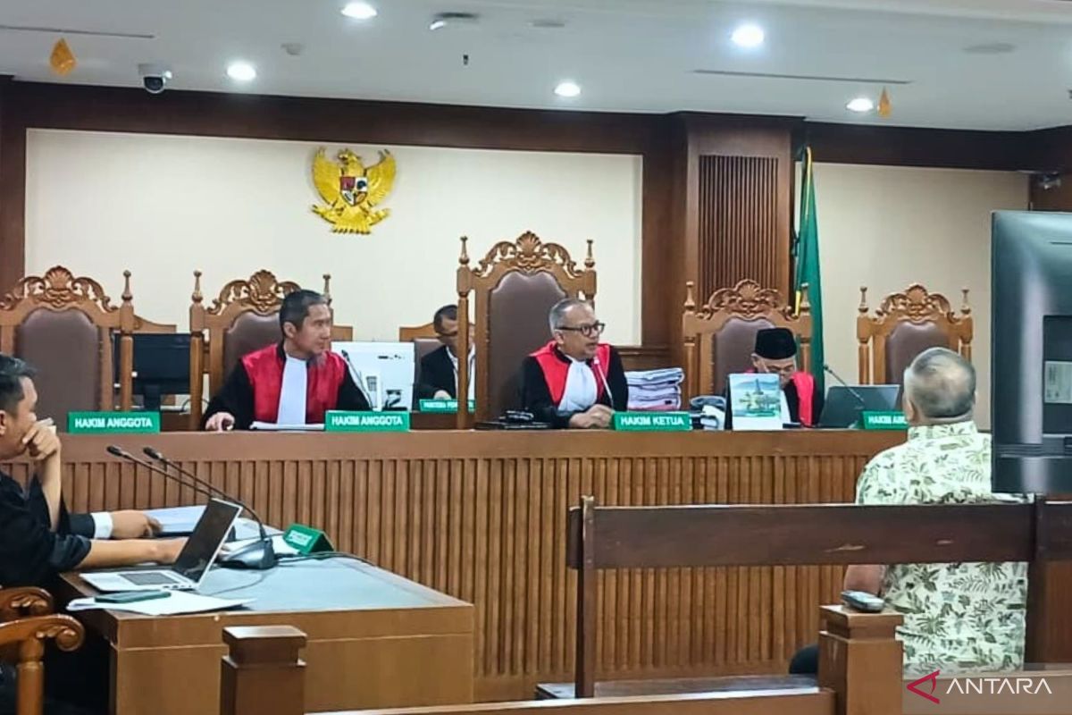 Saksi akui setor Rp11 miliar urus kasus ke menantu eks Sekretaris MA ...