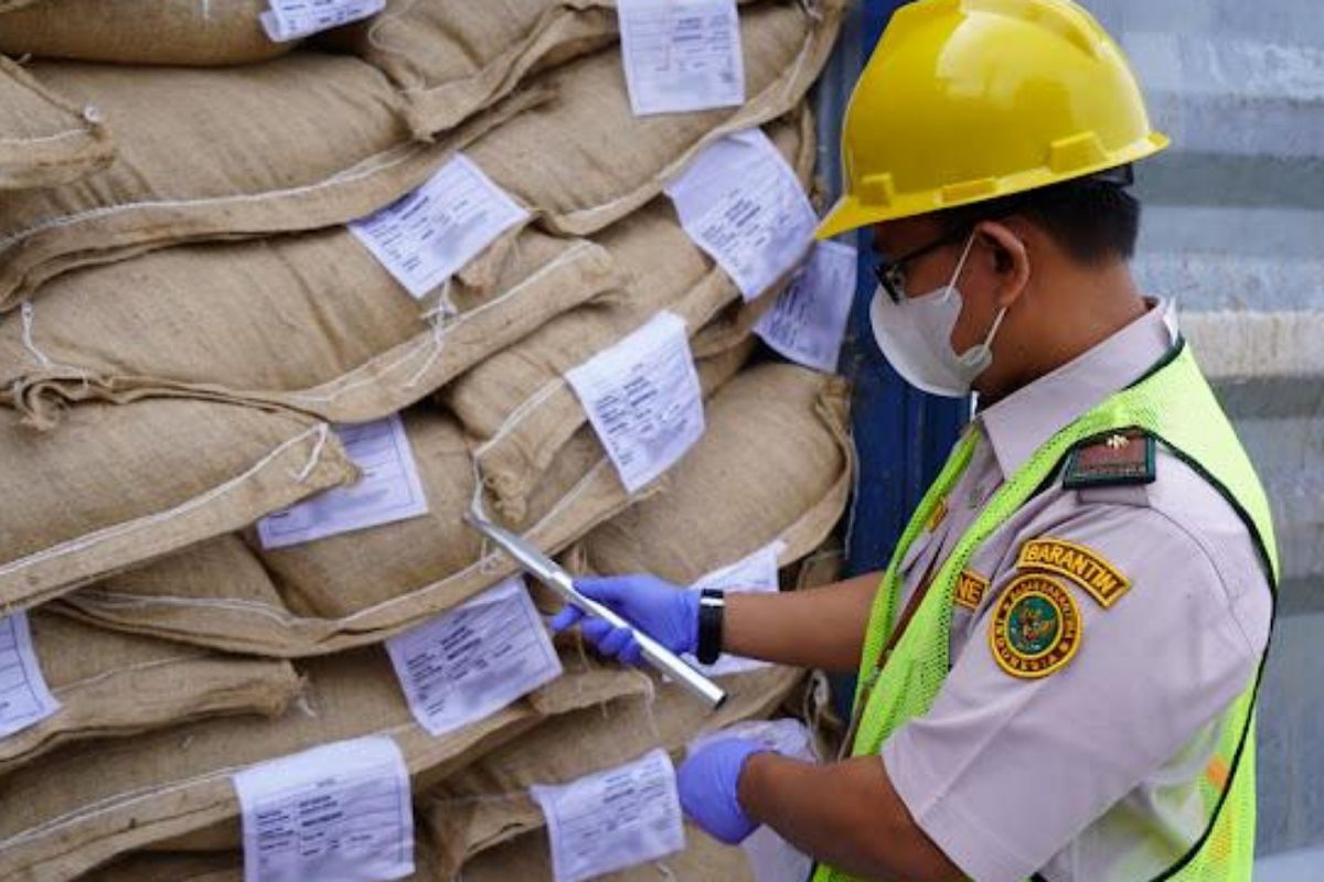 Barantin terapkan 8 tahap karantina cegah masuknya komoditas berisiko ...