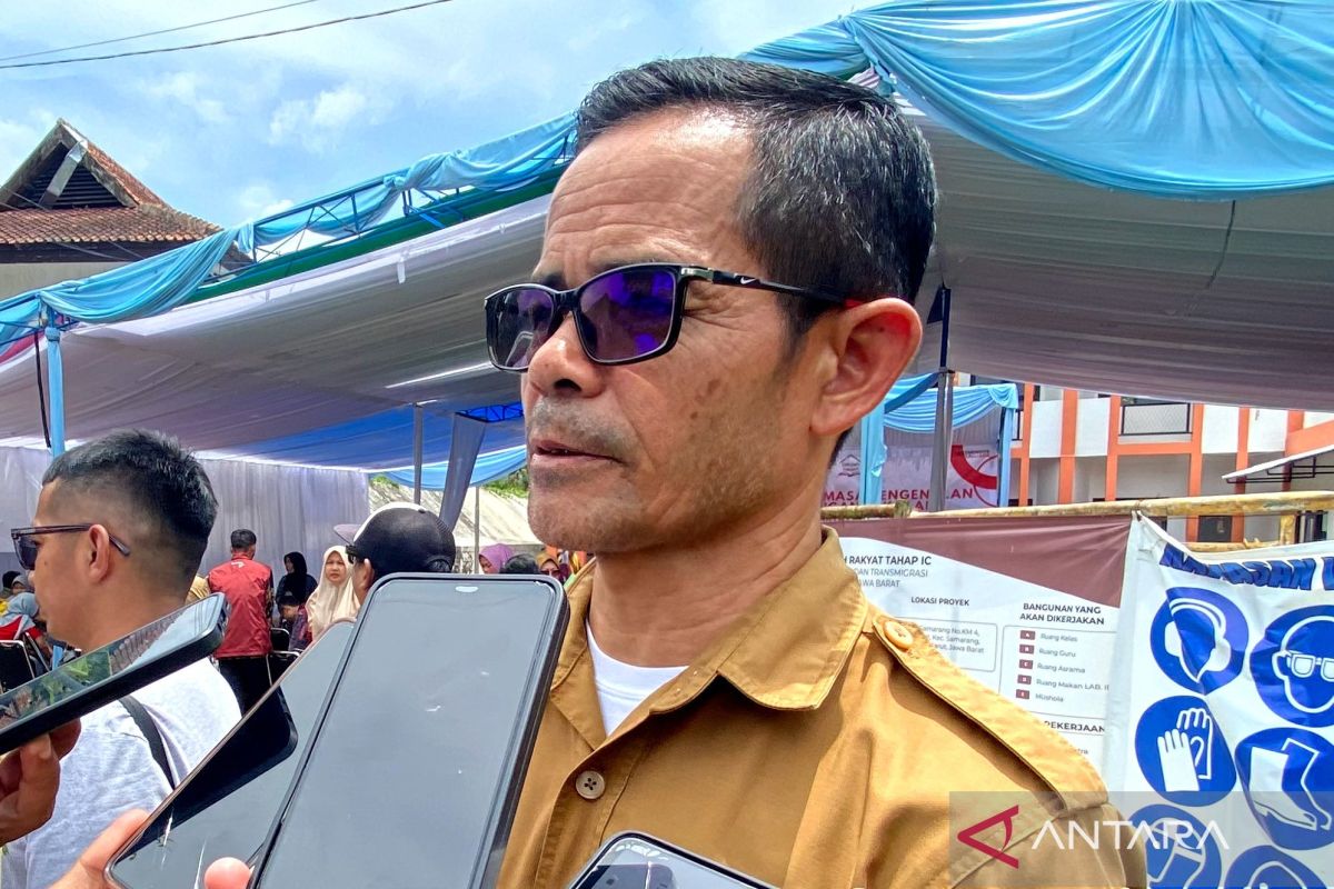 Disnakertrans Garut awasi kepatuhan perusahaan membayar UMK 2026 ...