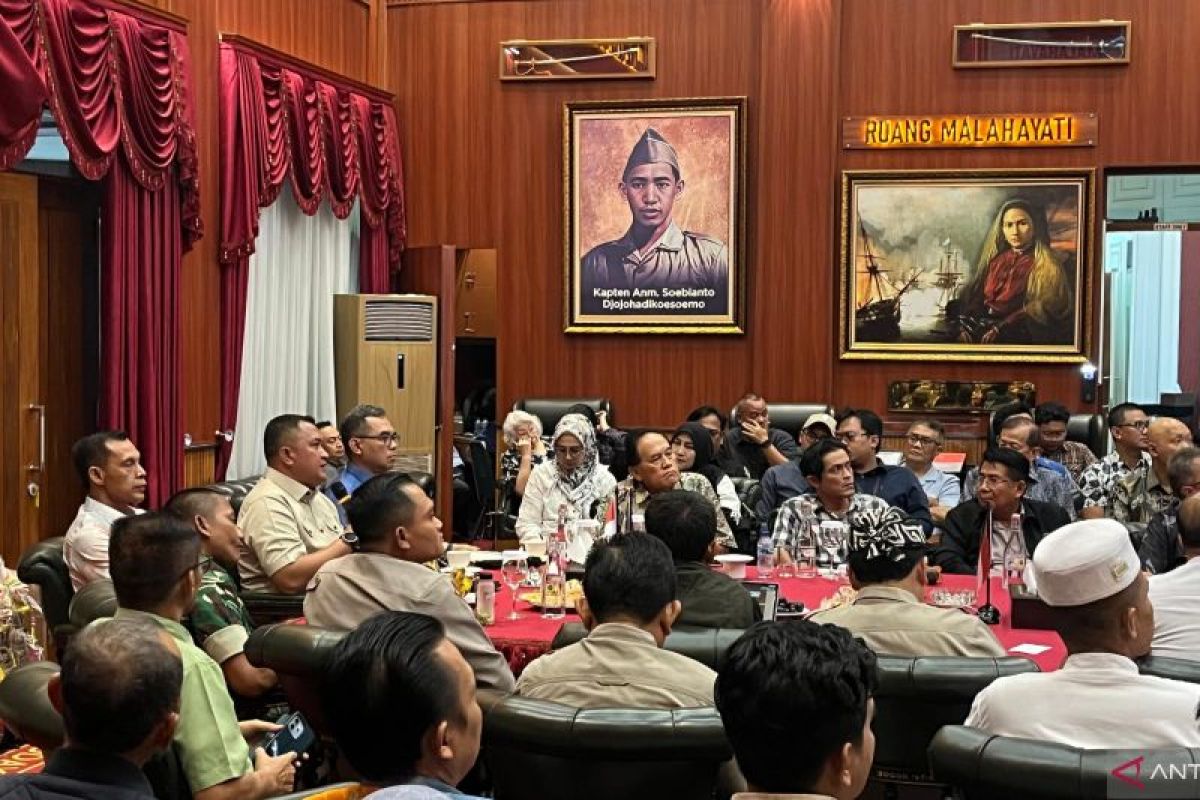Aktivitas tambang di Bogordibuka kembali usai ditutup KDM - ANTARA News ...