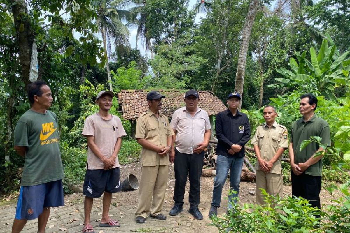 Anggota DPRD Kulon Progo Suradi harapkan bupati perlebar jalan setapak ...