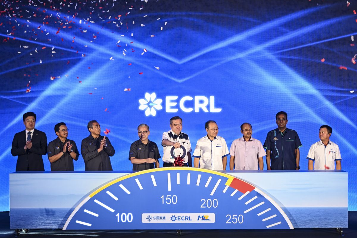 ECRL Malaysia luncurkan rangkaian kereta penumpang dan kargo pertama ...