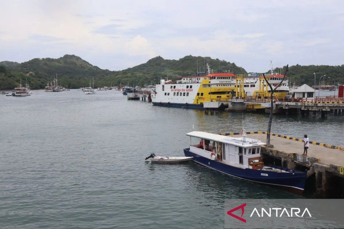 ASDP hentikan sejumlah rute pelayaran di NTT akibat cuaca buruk ...