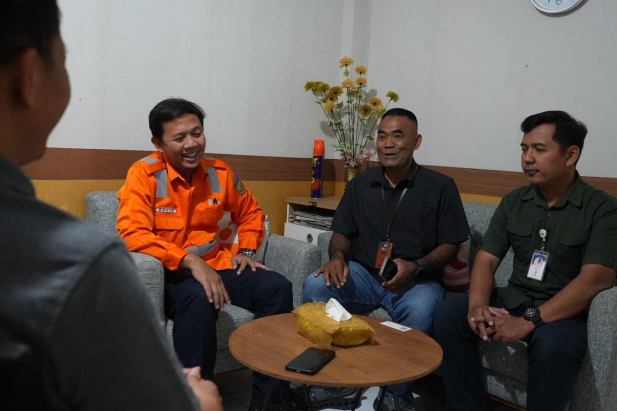 KAI Daop 6 koordinasi dengan Damkarmat Kota Yogyakarta - ANTARA News ...