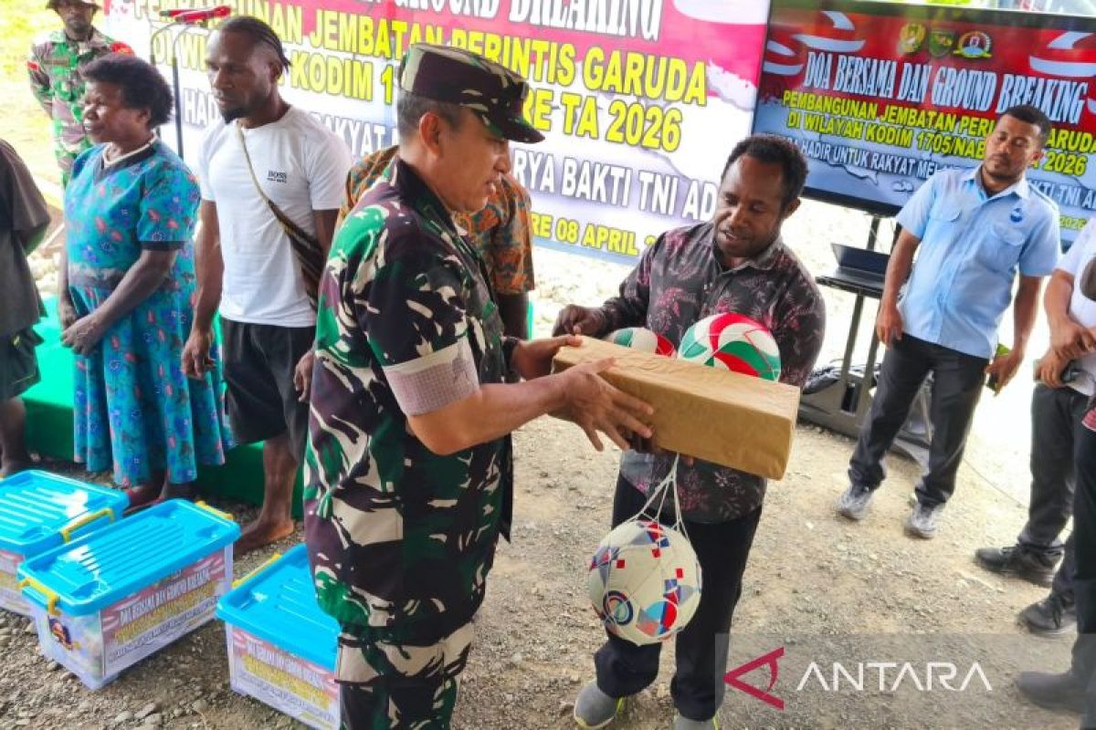 TNI bangun 11 jembatan untuk buka isolasi Papua Tengah - ANTARA News ...
