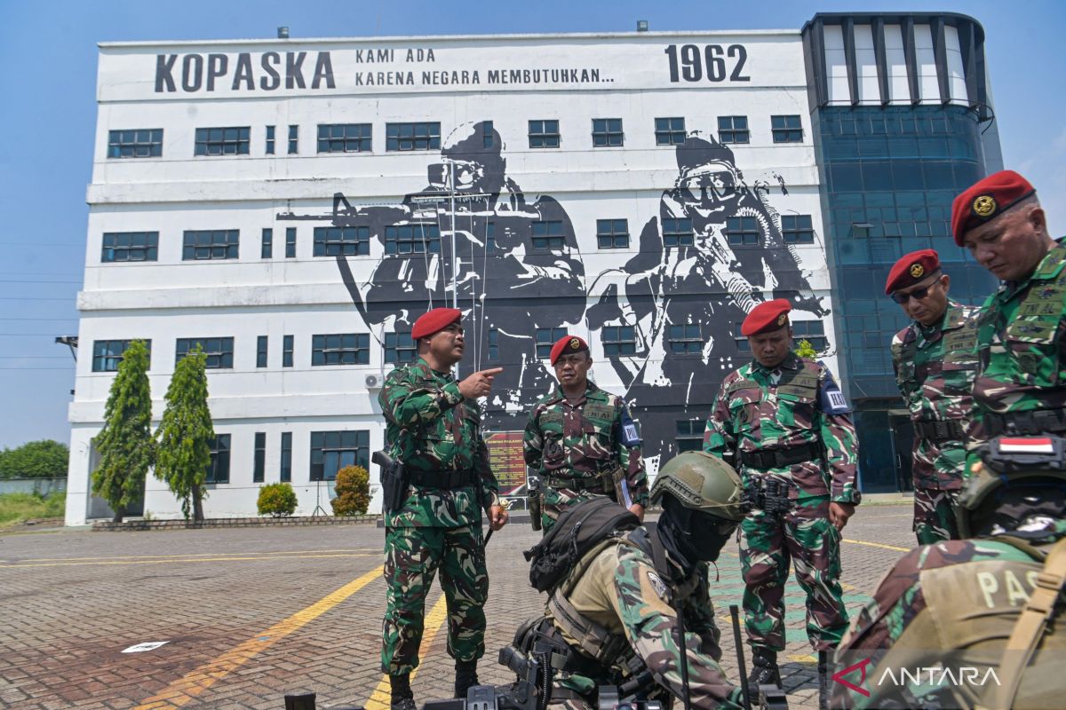 Kopaska gelar latihan khusus guna asah kesiapsiagaan prajurit - ANTARA ...