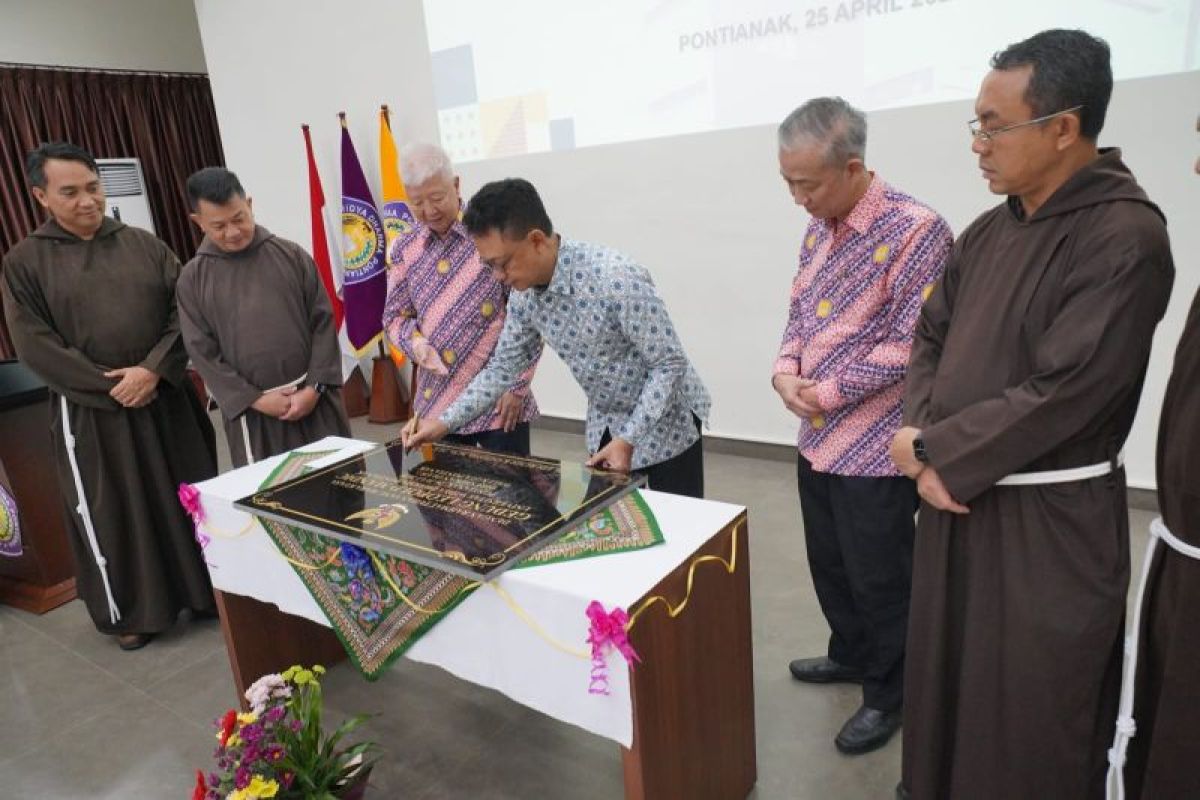 Edi Kamtono: Kampus berkontribusi tingkatkan IPM Pontianak - ANTARA ...
