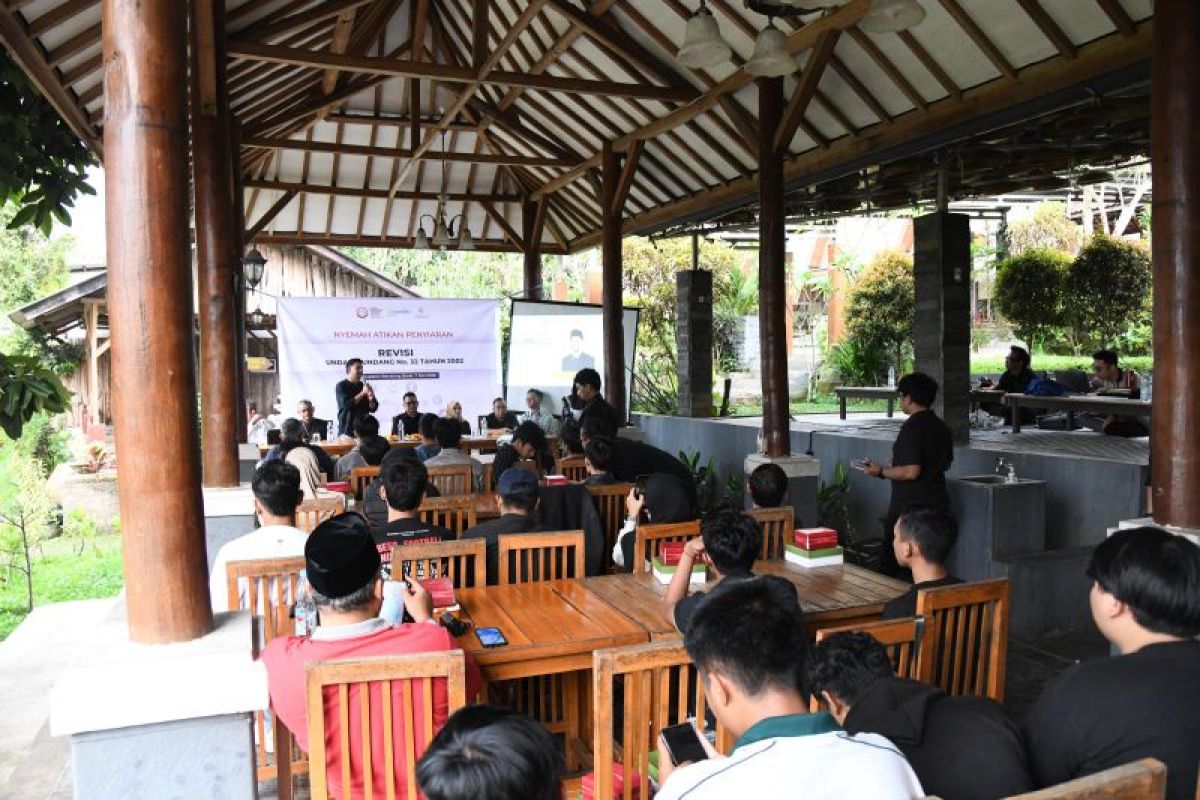 DPRD-KPID Jabar desak Revisi UU Penyiaran untuk perlindungan masyarakat ...
