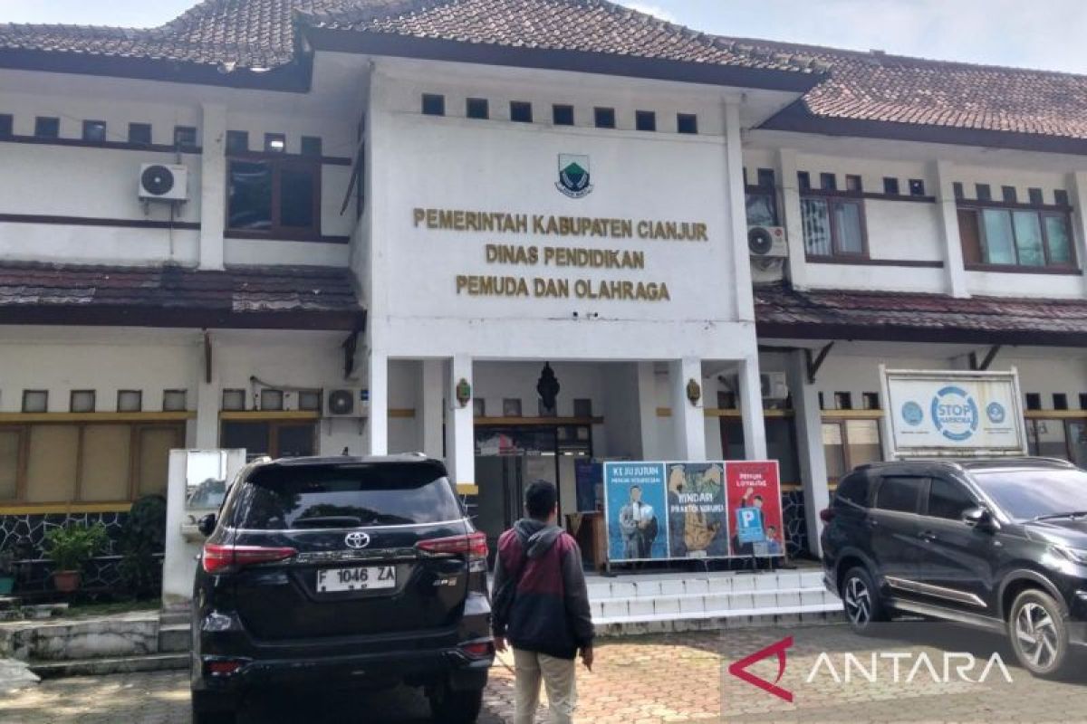 Cianjur pastikan tidak ada tambahan guru honorer baru - ANTARA News ...