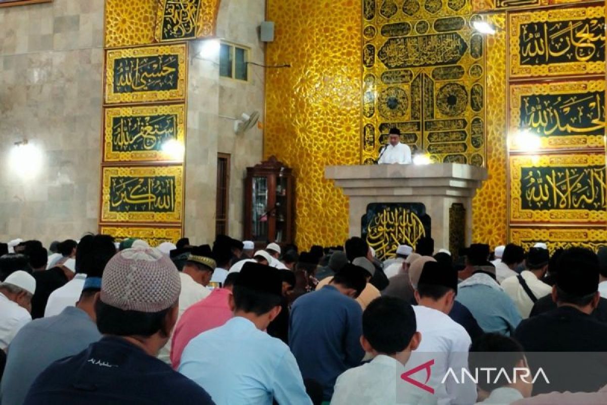 Plt Bupati Rejang Lebong ajak umat Muslim buang sifat egois dan kikir ...