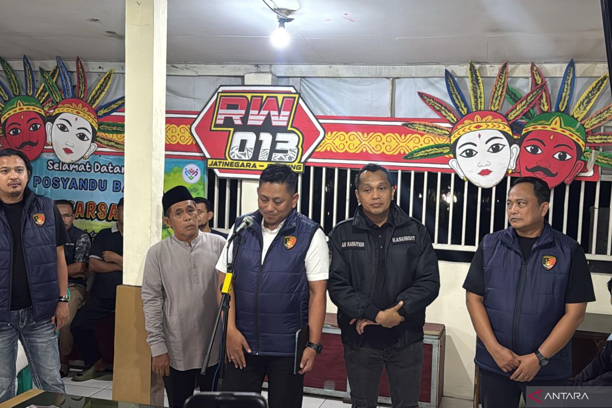 Polisi tangkap paranormal gadungan pencuri motor di Duren Sawit ...