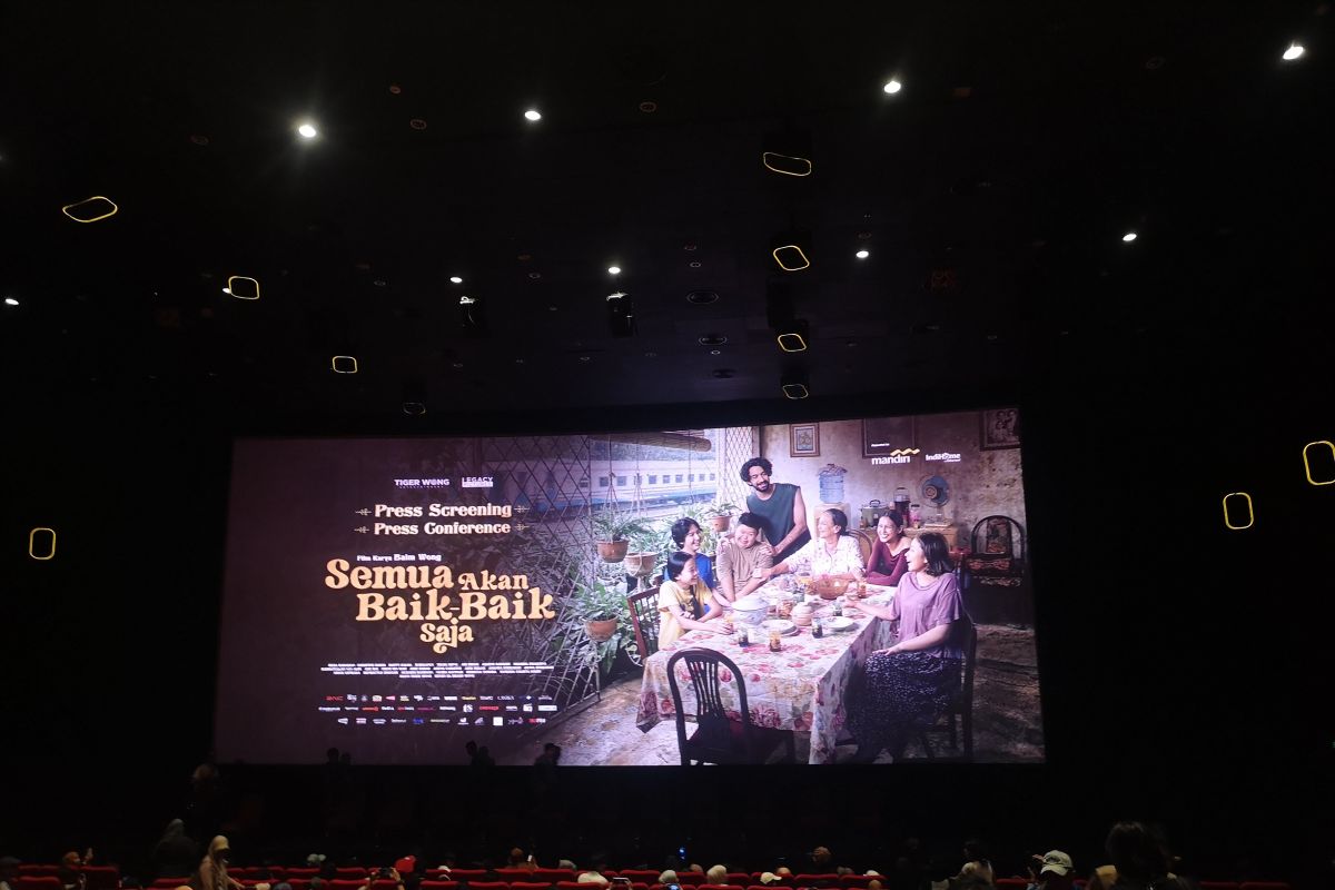 Film "Semua Akan Baik-Baik Saja" tarik sejuta penonton dalam 14 hari ...
