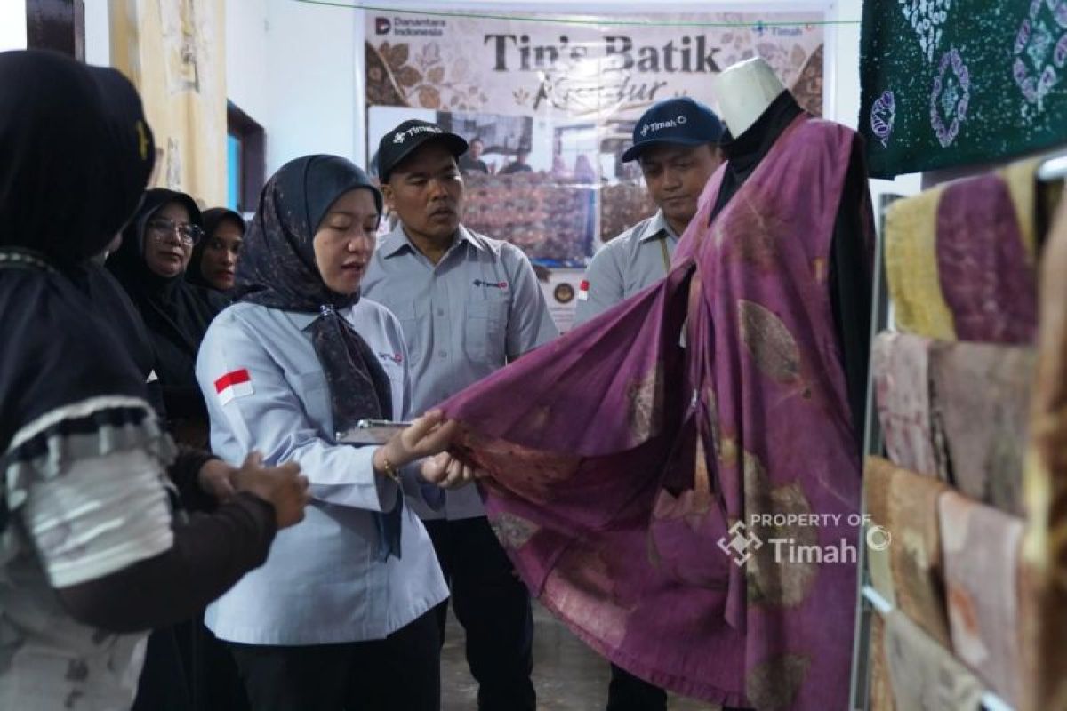 PT Timah dorong lahirnya UMKM batik khas Kundur - ANTARA News Bangka ...