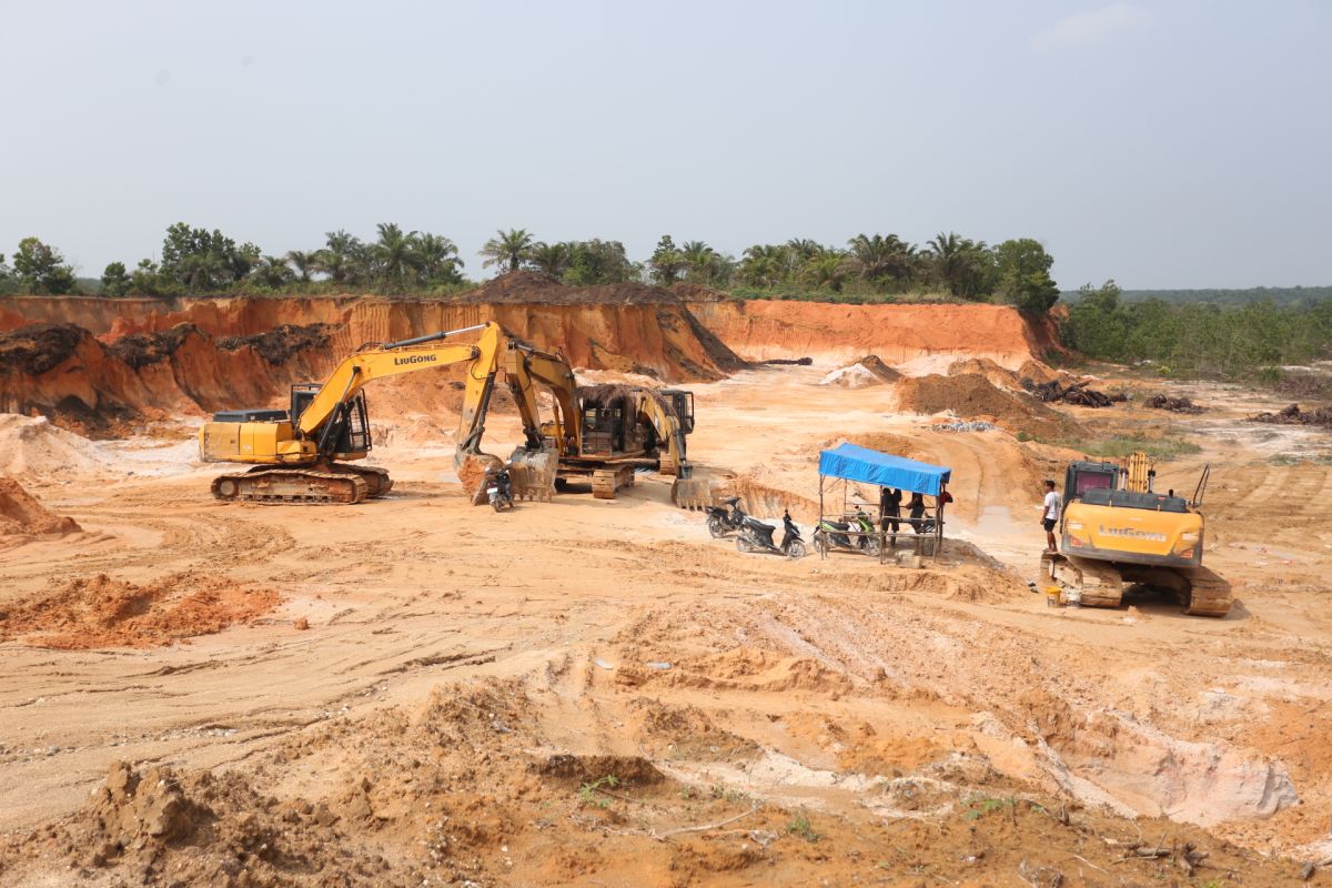 Pemprov Riau hentikan tambang tanah ilegal di Kampar - ANTARA News Jambi