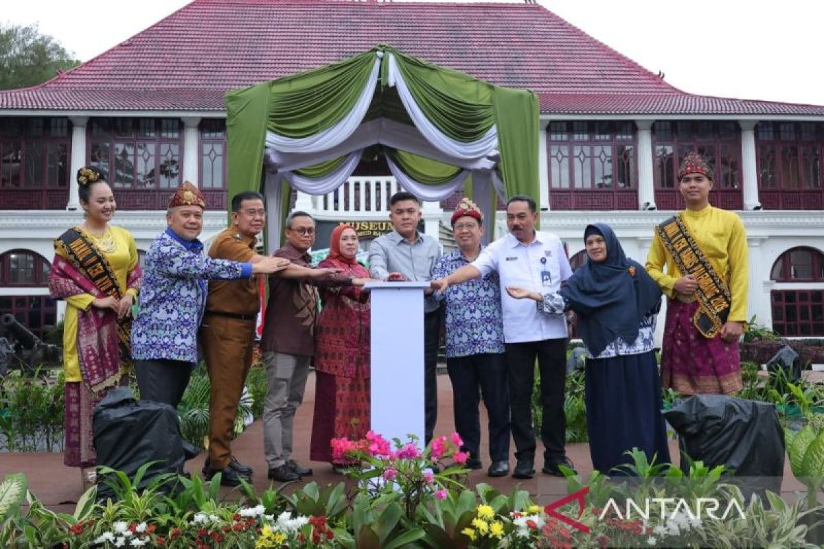 Pemkot Palembang luncurkan prangko penanda peringatan HUT ke-1343 ...