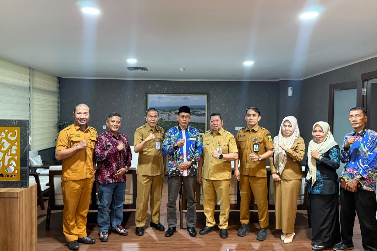 69 peserta rombongan Riau di PENAS Petani Nelayan XVII 2026 dilepas ...