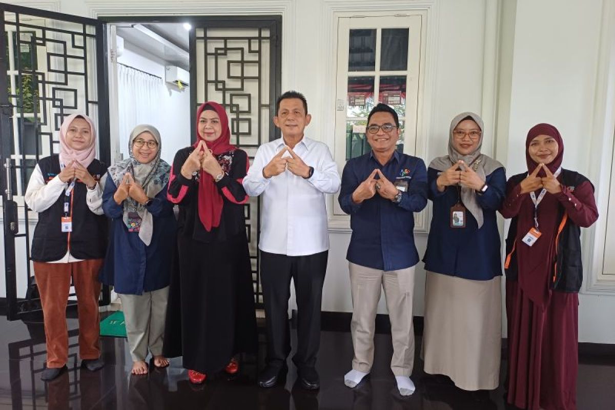 Gubernur Ansar jadi responden pertama Sensus Ekonomi 2026 di Kepri ...