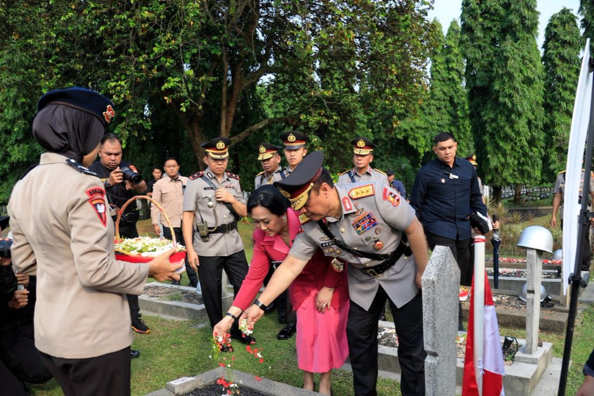 Polri gelar ziarah nasional untuk teguhkan pengabdian Bhayangkara ...