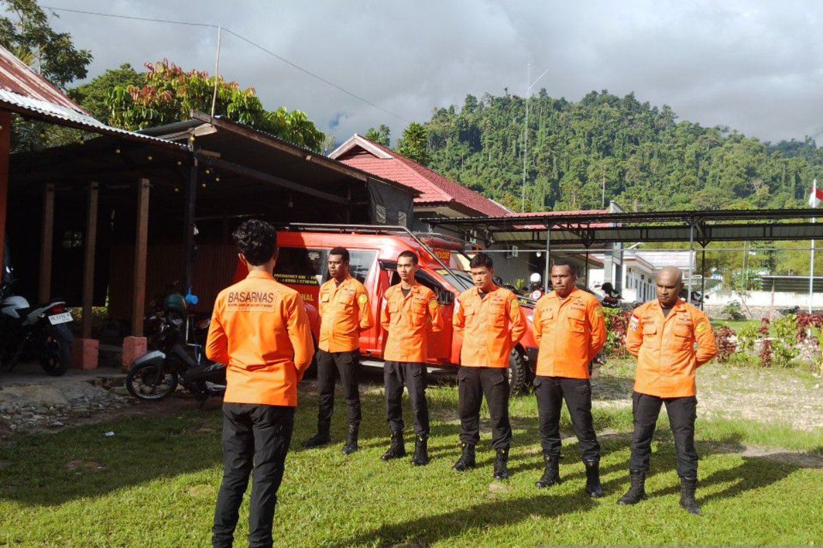 Tim SAR cari penumpang KM Gunung Dempo jatuh di perairan Roon, Teluk ...